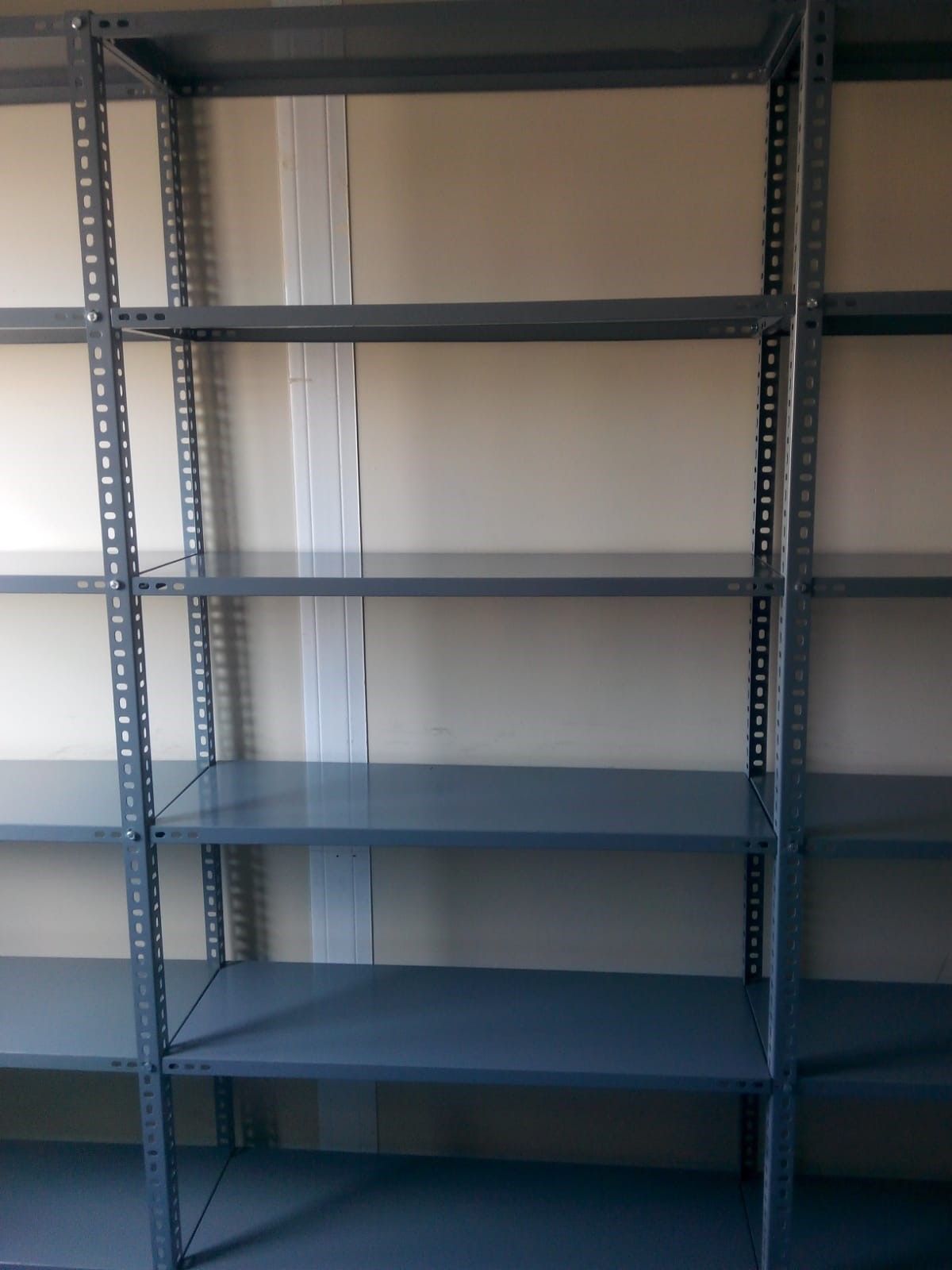 Çelik Raf Sistemleri - Gri Raf Sistemleri - Endüstriyel ve Depo Rafları